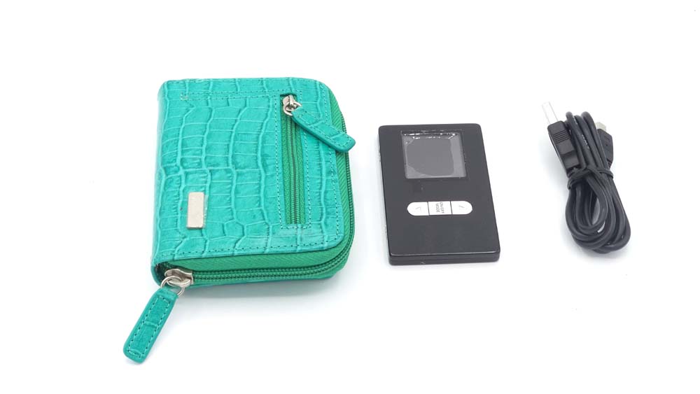 WalletBe Croco Embossed Leather Wallet with 1.5" Digital Photo Viewer ...