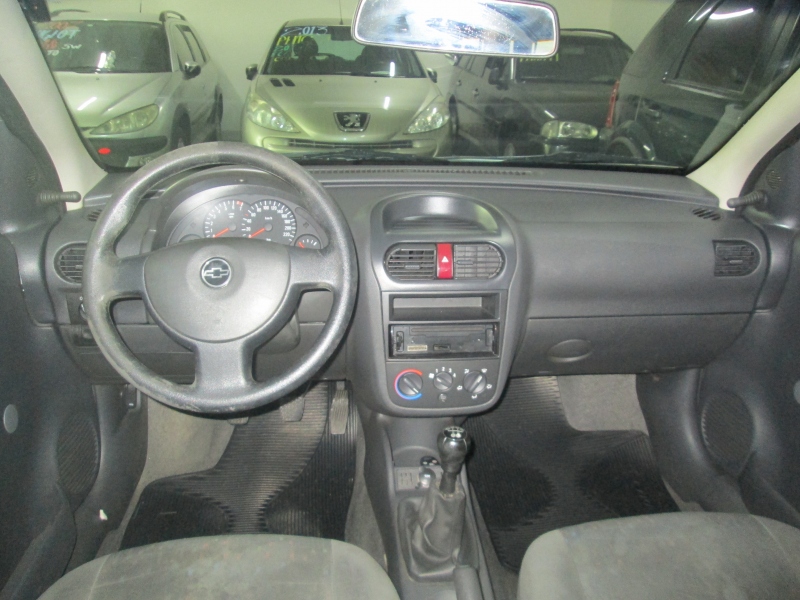 CHEVROLET CORSA SEDAN MAXX 1.0 8V FLEXPOWER | Vila Real Veículos