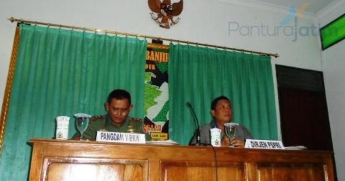 TNI AD Terlibat Aktif Dalam Program… | PT. Petrokimia Gresik TNI AD Terlibat Aktif Dalam Program… | PT. Petrokimia Gresik