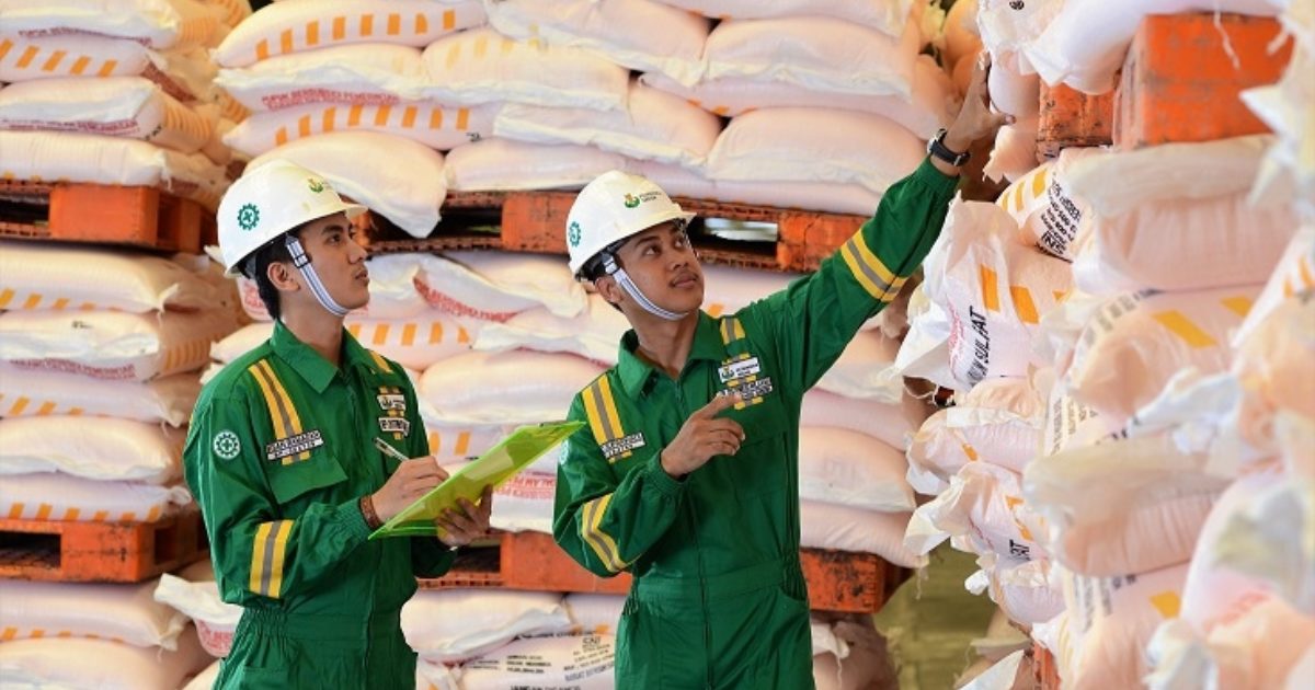 3PETROKIMIA GRESIK PASTIKAN STOK PUPUK AMAN | PT. Petrokimia Gresik 3PETROKIMIA GRESIK PASTIKAN STOK PUPUK AMAN | PT. Petrokimia Gresik