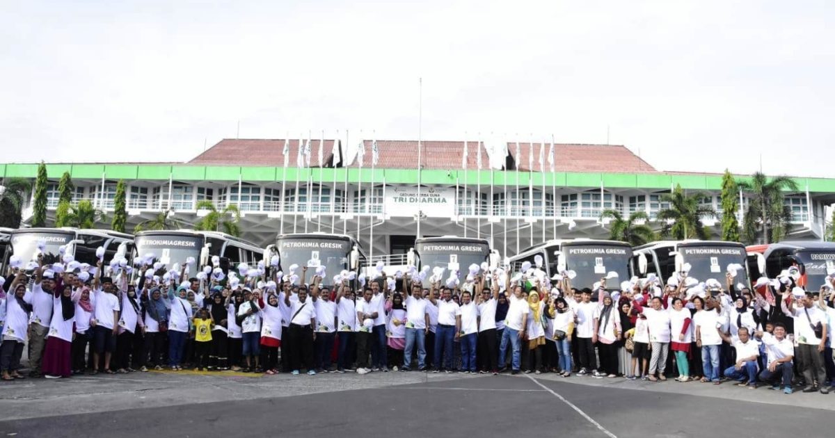 Petrokimia Gresik Berangkatkan 11 Bus Mudik… | PT. Petrokimia Gresik Petrokimia Gresik Berangkatkan 11 Bus Mudik… | PT. Petrokimia Gresik