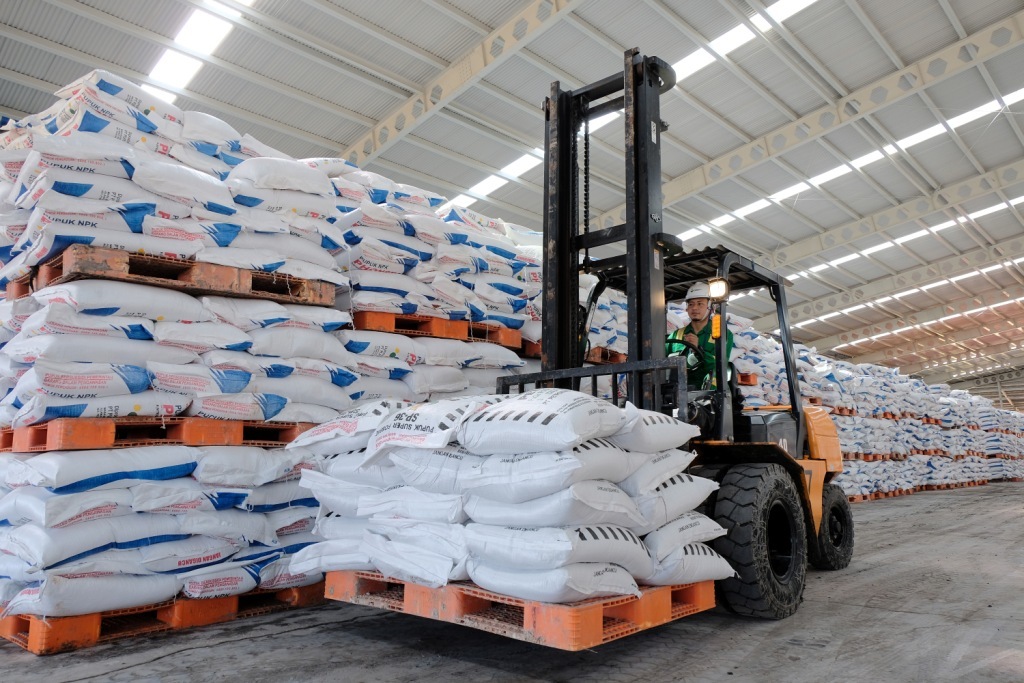 Pastikan Stok Pupuk Bersubsidi Aman, Direksi… | PT. Petrokimia Gresik Pastikan Stok Pupuk Bersubsidi Aman, Direksi… | PT. Petrokimia Gresik