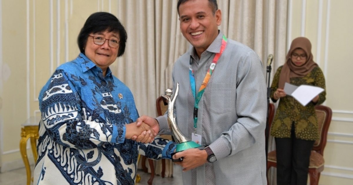 Petrokimia Gresik Raih Proper Hijau | PT. Petrokimia Gresik Petrokimia Gresik Raih Proper Hijau | PT. Petrokimia Gresik