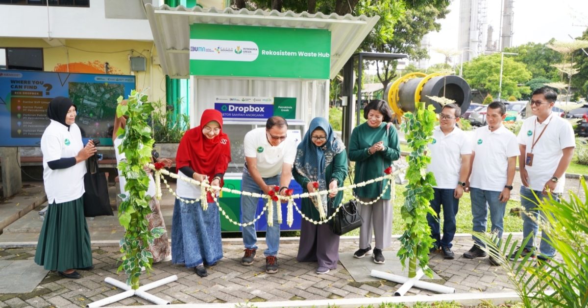 Luncurkan Program Eco-Dropbox, Solusi… | PT. Petrokimia Gresik