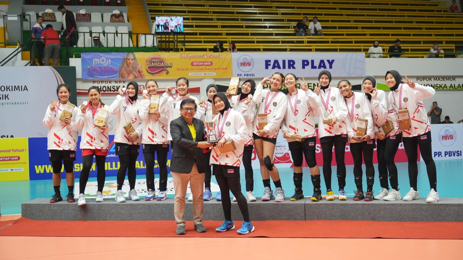 Dua Atlet Binaan Petrokimia Gresik Sukses Antarkan Timnas Voli Putri ... Dua Atlet Binaan Petrokimia Gresik Sukses Antarkan Timnas Voli Putri ...