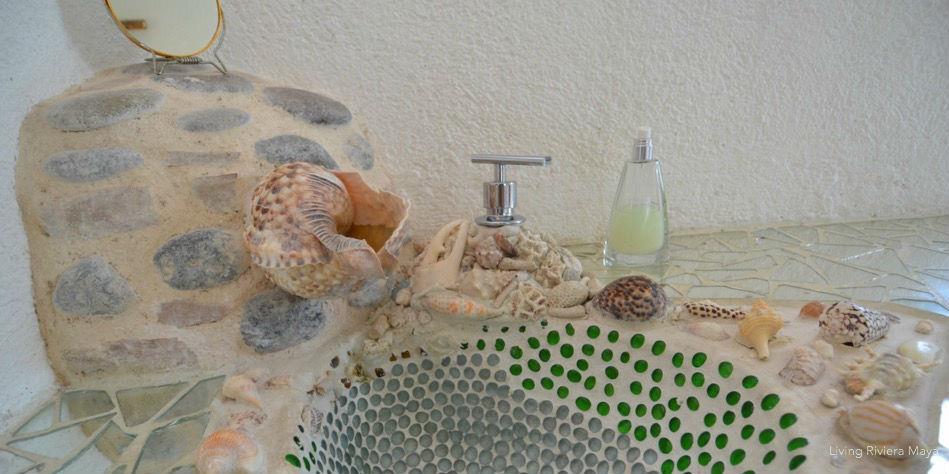 Villa Ak, beachfront Bed and Breakfast in Akumal for sale - Living ...