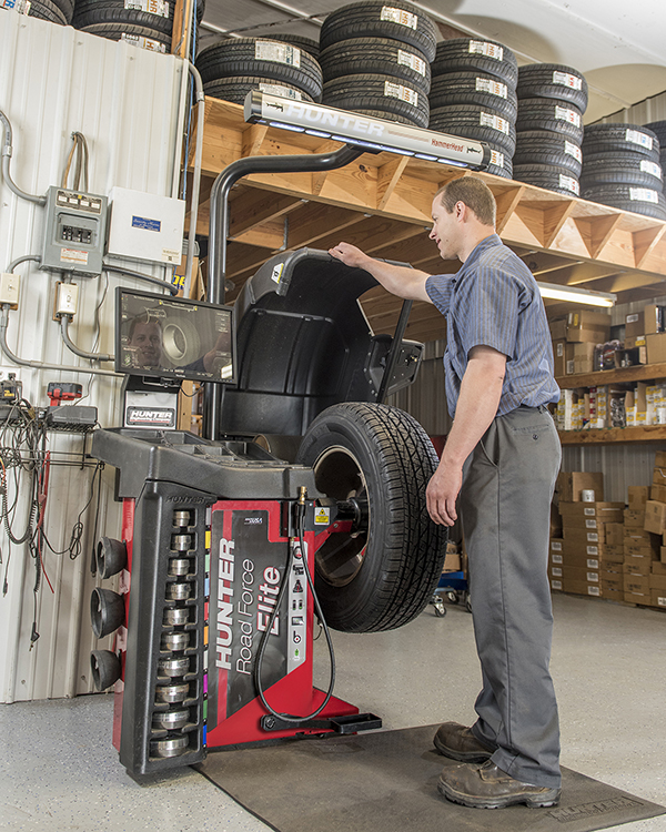 Road Force Elite di Hunter Engineering in mostra ad Autopromotec 2017 ...