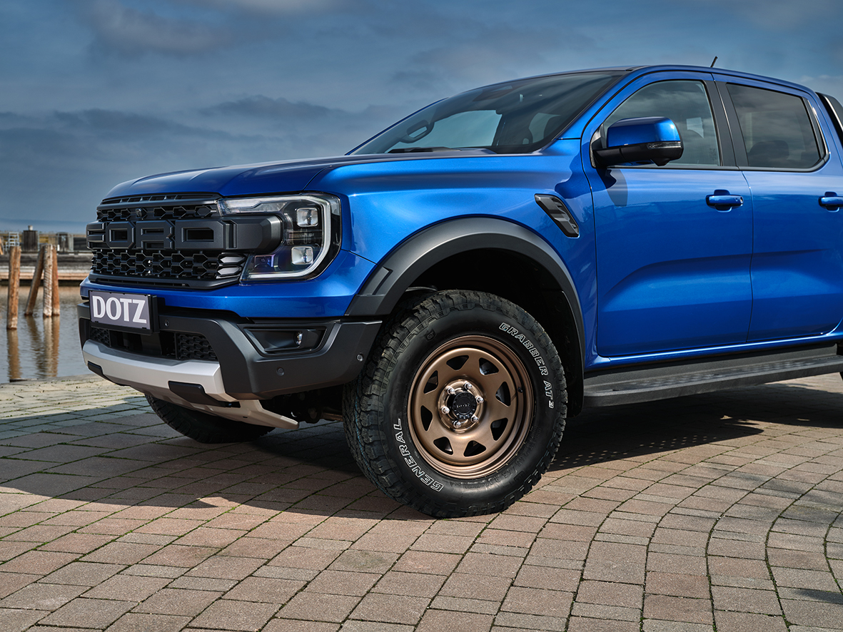 DOTZ-4x4-Dakar-bronze-Ford-Ranger-Raptor_imagepic_02 - Pneusnews.it
