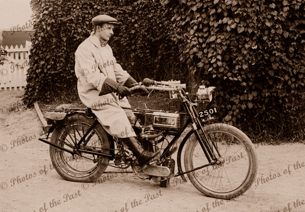 Man on his Lewis motorcycle, 1912 – Photos of the Past