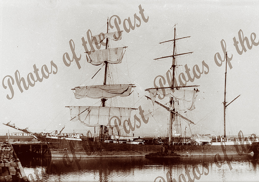 Barque drying saIls – Photos of the Past