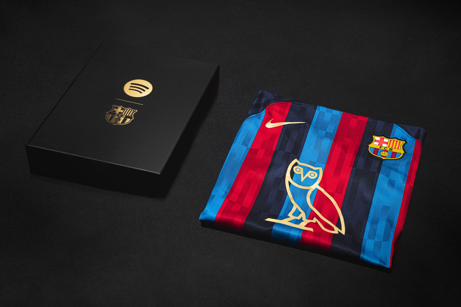 Spotify And Fc Barcelona Celebrate Drakes Streaming Milestone With A