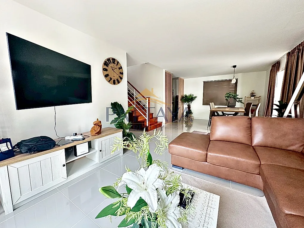 HR17638 Three Bedroom House for Rent in East Pattaya | Pattaya Realty