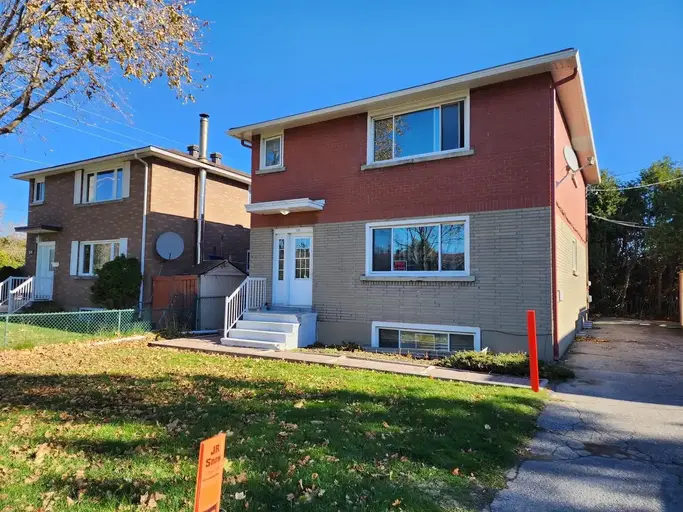1309 Avenue S - - Triplex in Ottawa | Rentals For Newcomers