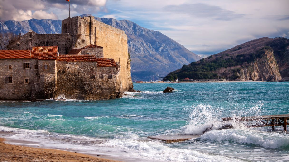 Budva Otelleri ve Budva Tatil Paketi