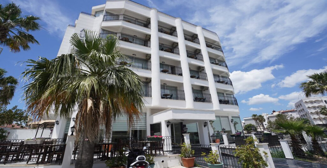 Aurasia Sea Side Hotel