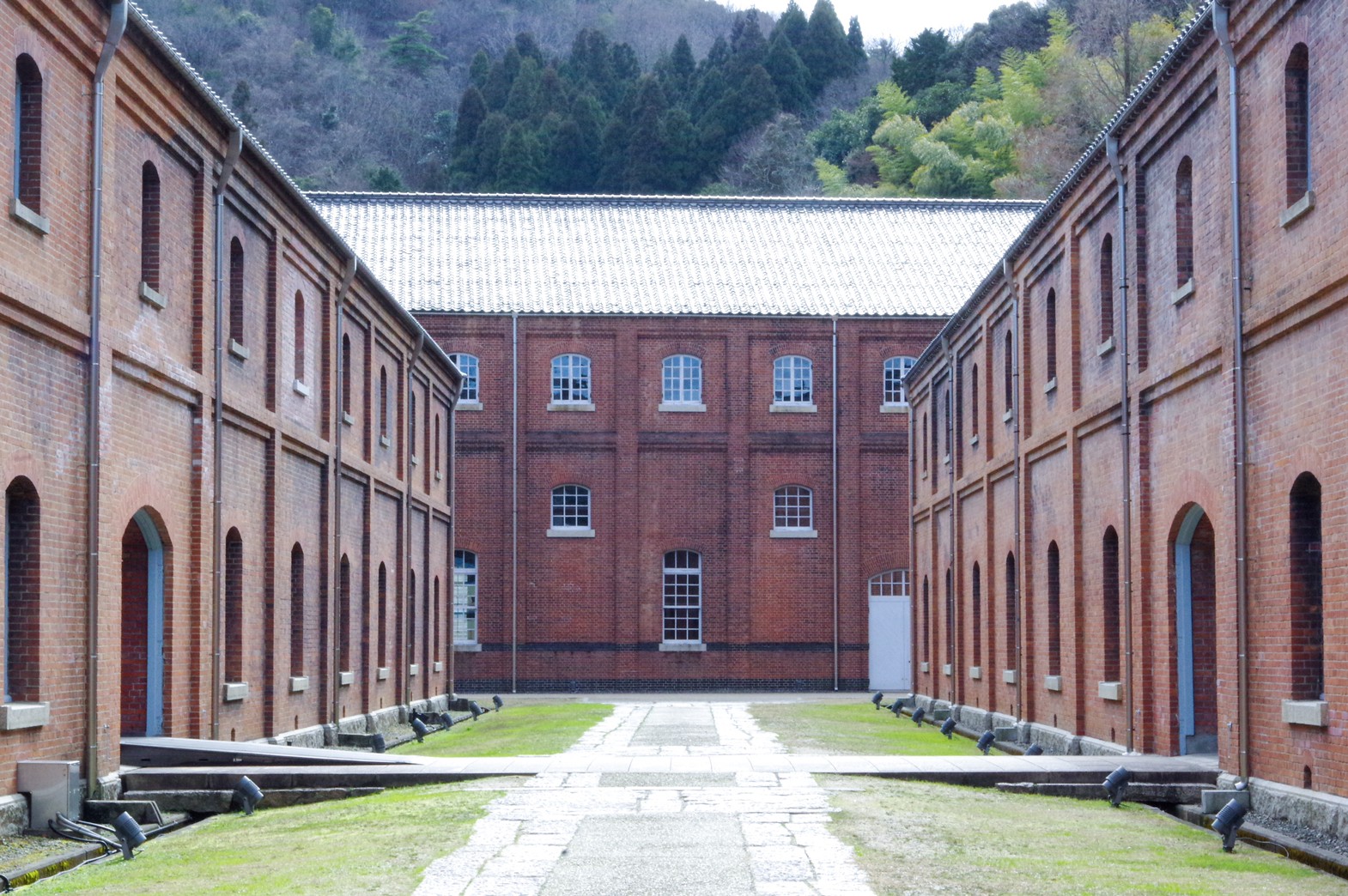 AKARENGA CREATIVE BASE - 京都府舞鶴市の創作工房兼ギャラリー