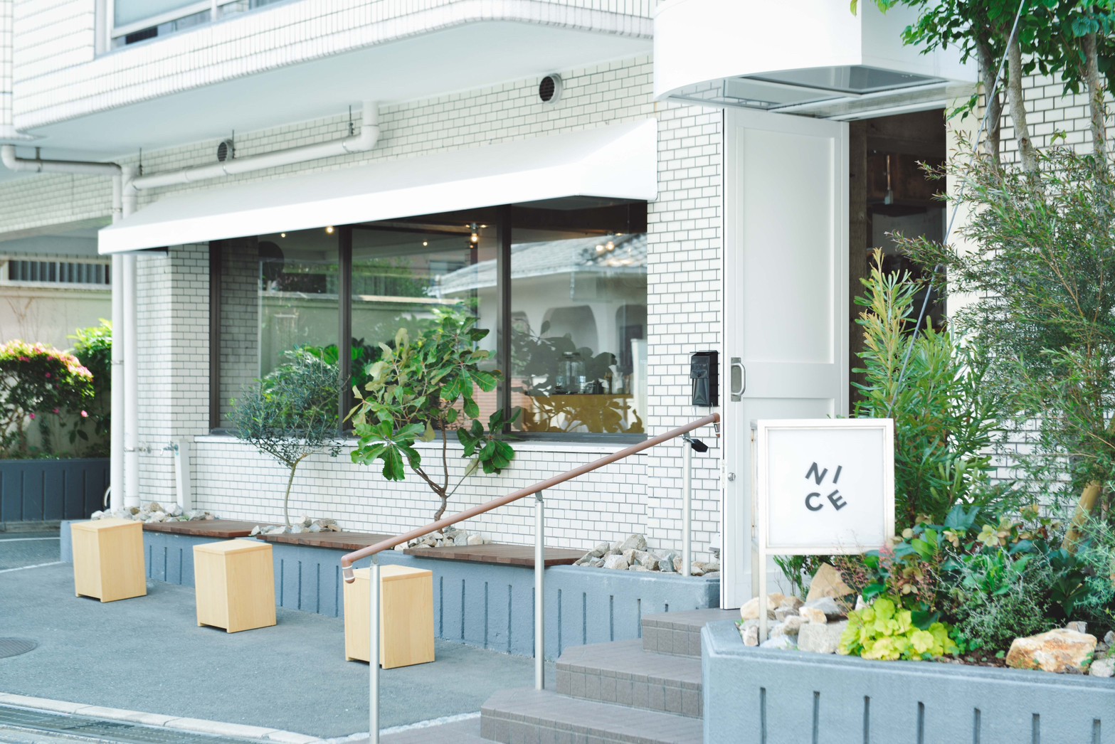 Plant-based cafe NICE