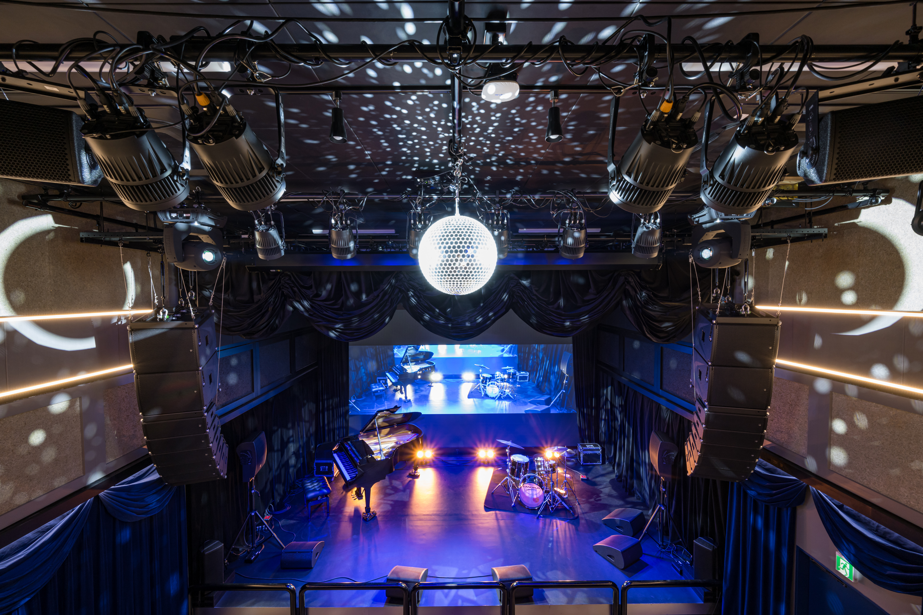 GT LIVE TOKYO | 世界最高峰の音響・機材を誇る六本木のライブハウス