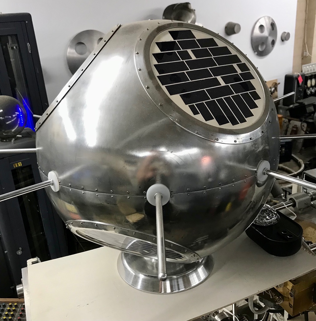 USA Satellite | For Rent in North Hollywood | Norton Space Props