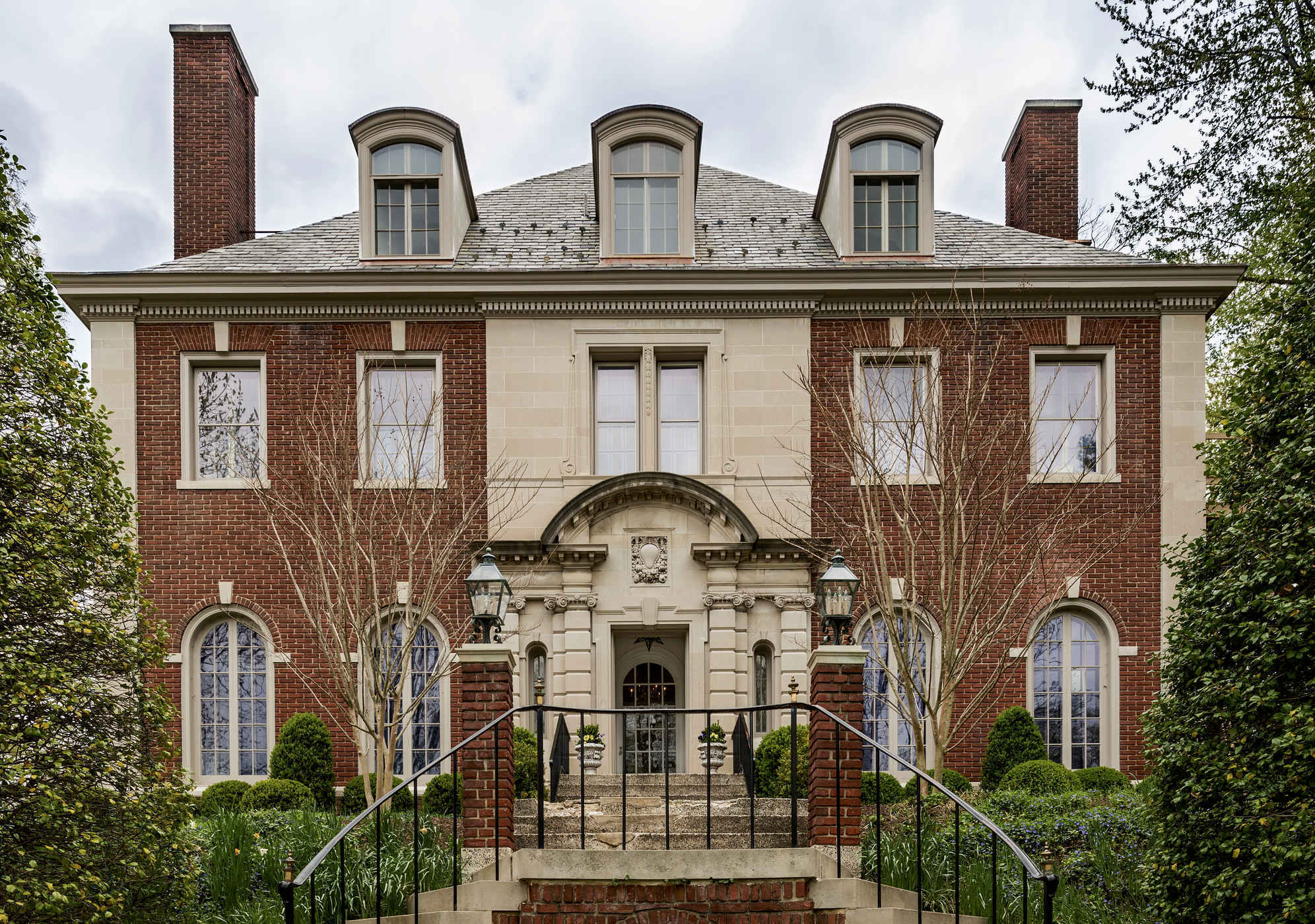 Famous Celebrities Who Live In Maryland (2023) | PropertyClub