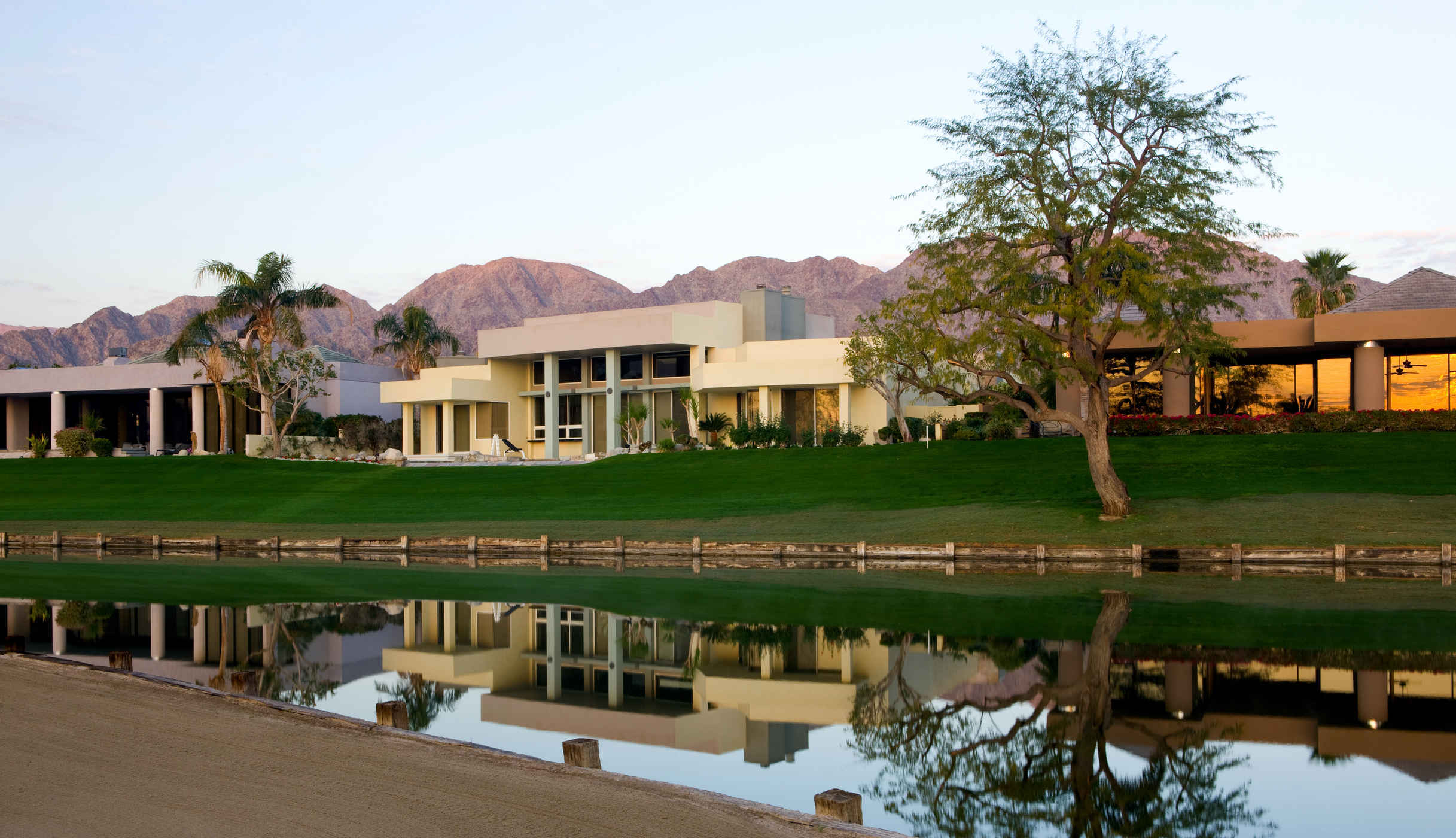 Famous Celebrities Who Live in Palm Springs (2023) | PropertyClub