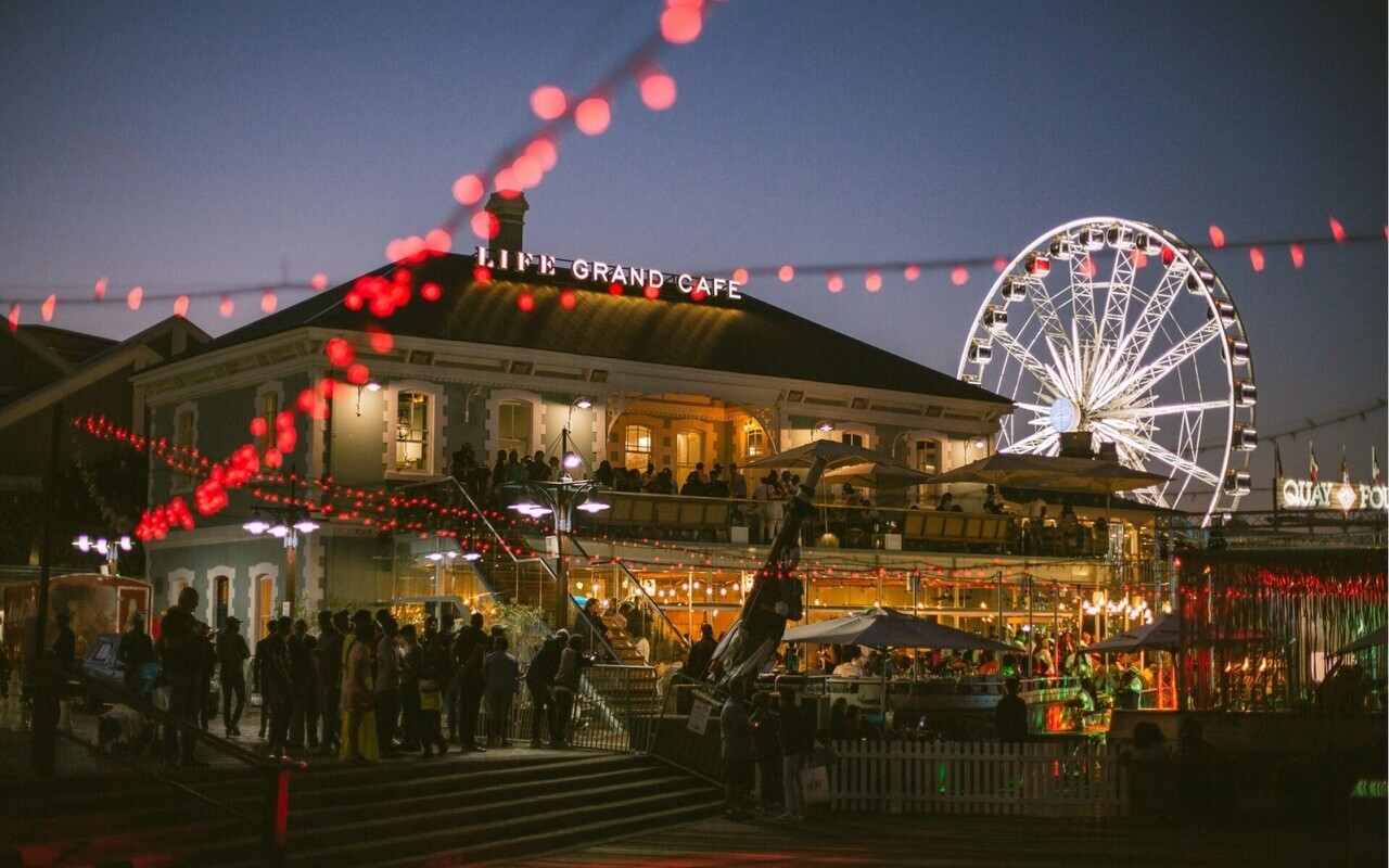 Life Grand Cafe V&A Waterfront - Cape Town | Diningcity.co.za