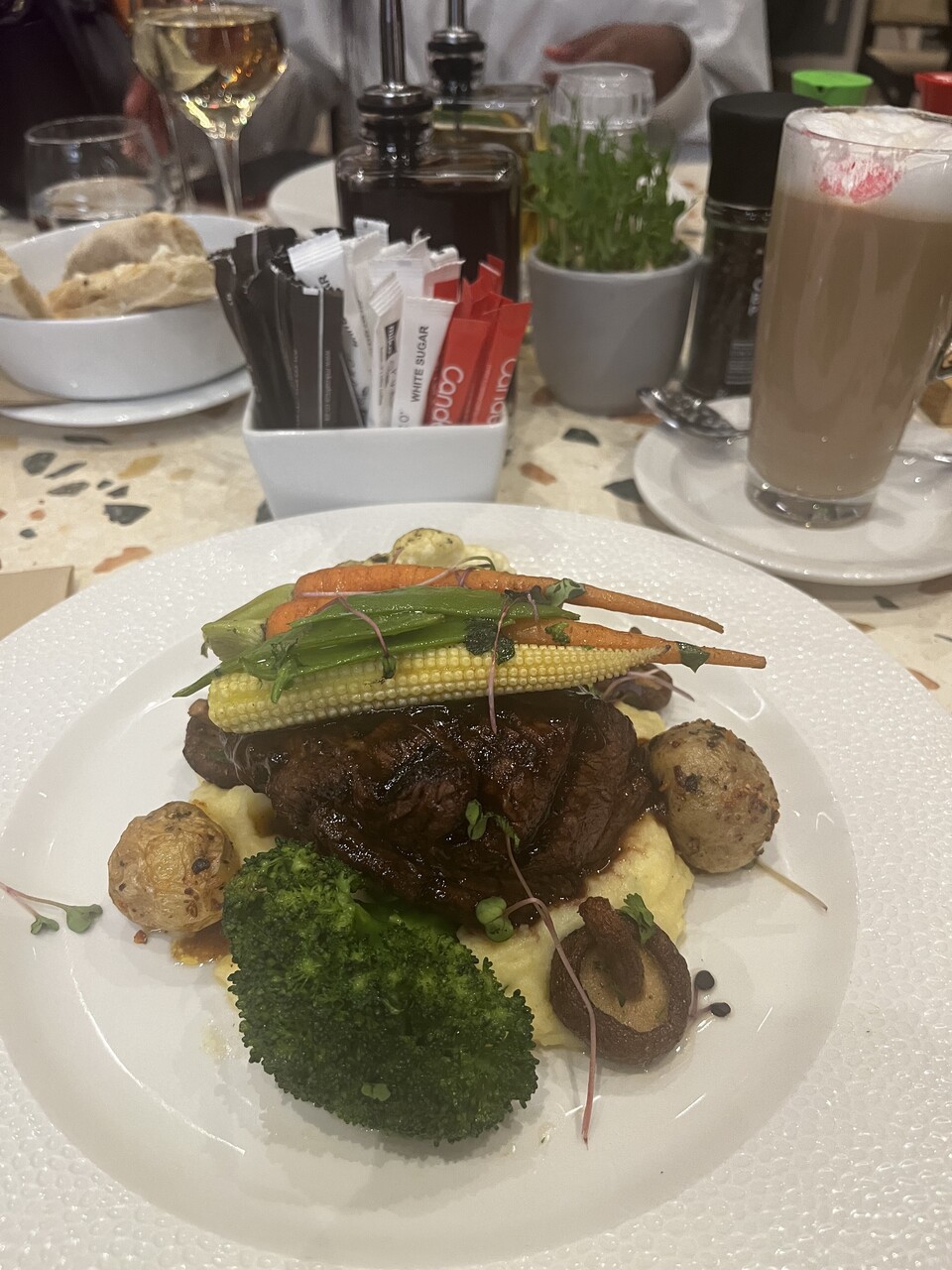 Rockefeller Plaza Restaurant - Cape Town | Diningcity.co.za