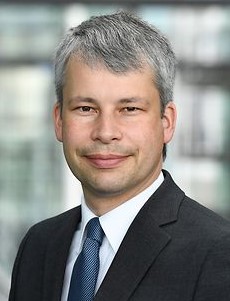 Abdolmalek Dousti - The Association of Families of Flight PS752 Victims ...