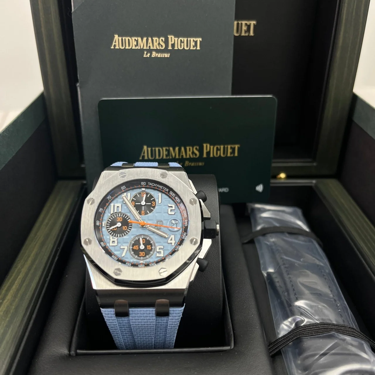 Audemars Piguet Royal Oak Offshore Chronograph 42 / Light Audemars Piguet Royal Oak Offshore Chronograph 42 / Light