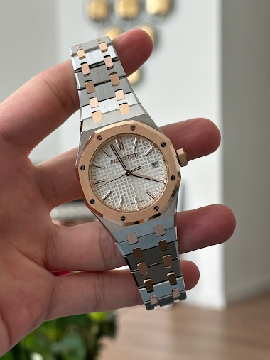 Audemars Piguet - Meeting of two blue APs in comparison 15500 and 15510