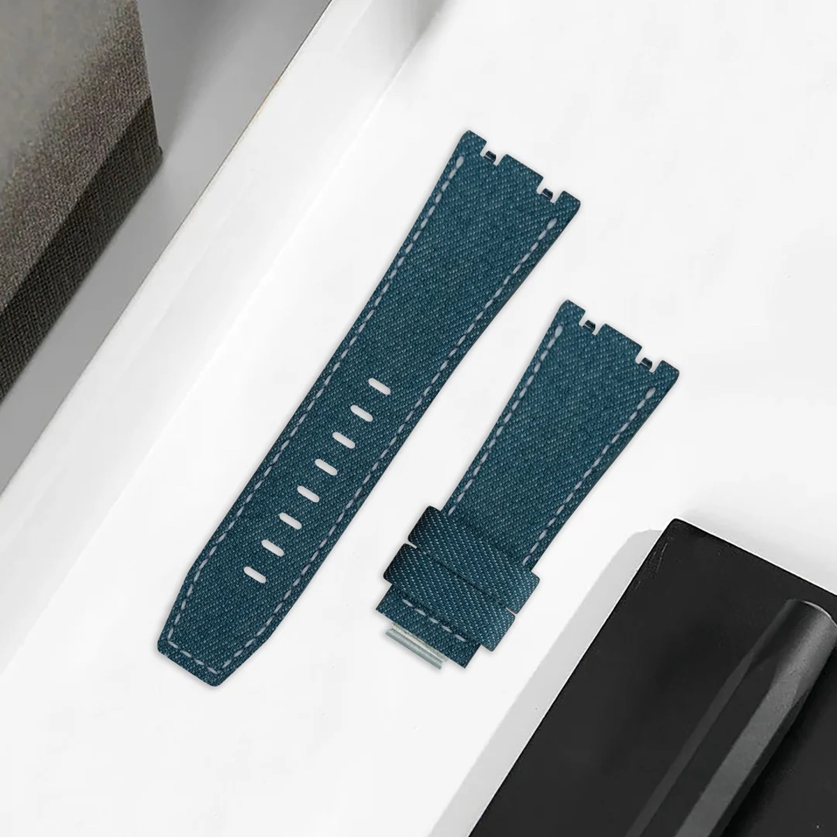 Discover Audemars Piguet ROO (Ref. 26238) Jeans-Strap alternative at ...