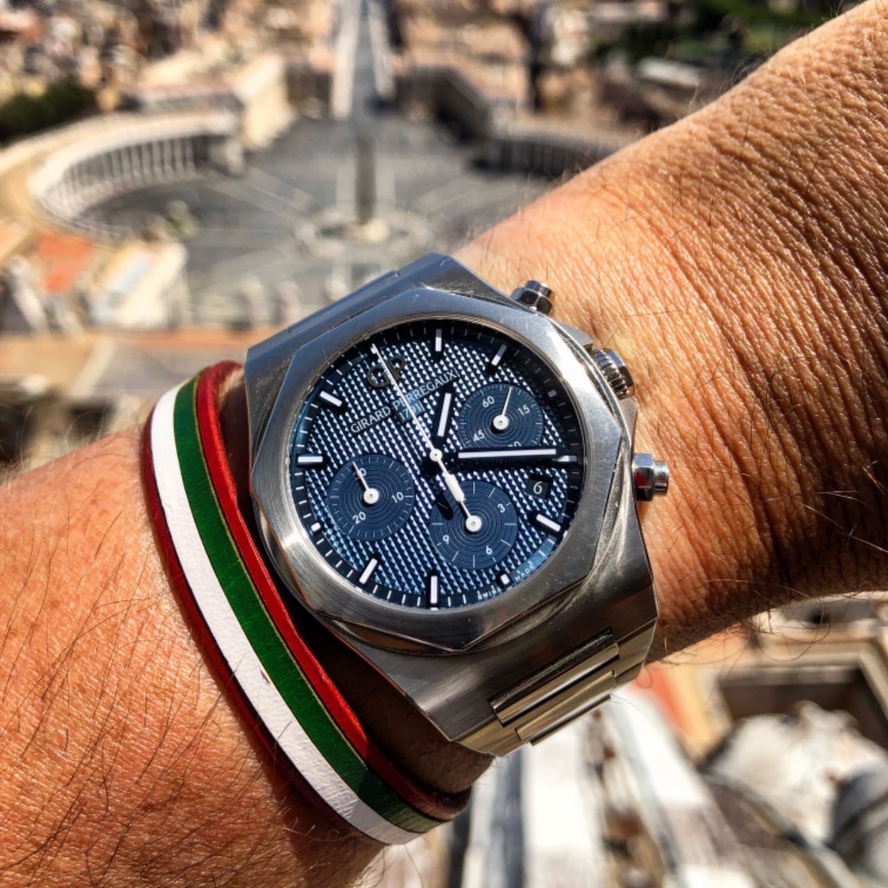 Girard Perregaux - The most exhausting wristshot with the GP Laureato ...