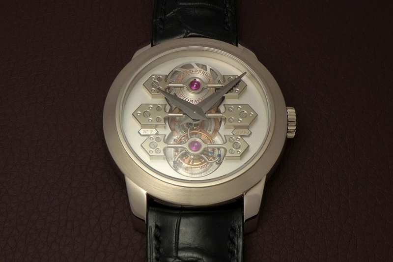 Girard Perregaux - Tip of the week: #16 The automatic Tourbillon with ...