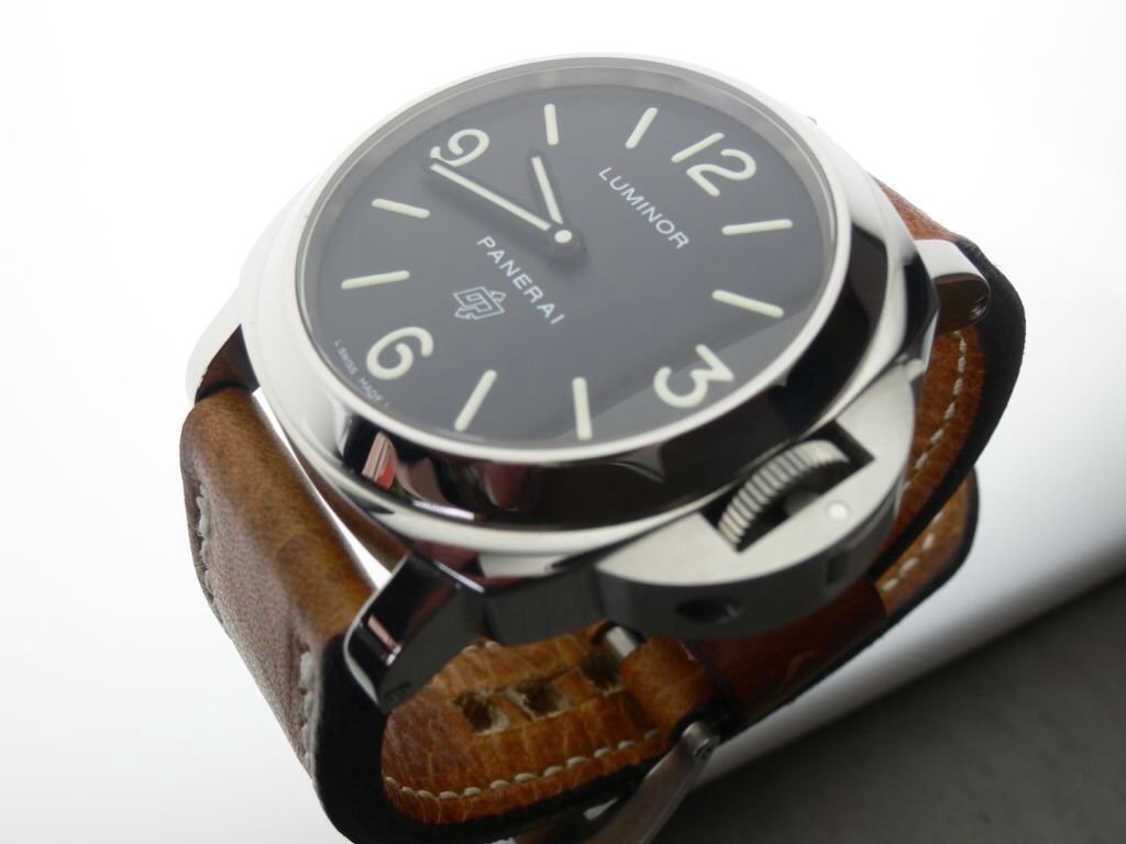 Officine Panerai - Comparison shot Panerai PAM 390, PAM 232 and PAM 000