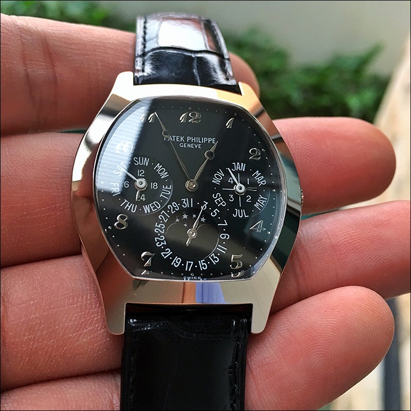 Patek Philippe - Patek Philippe Ref 5041G