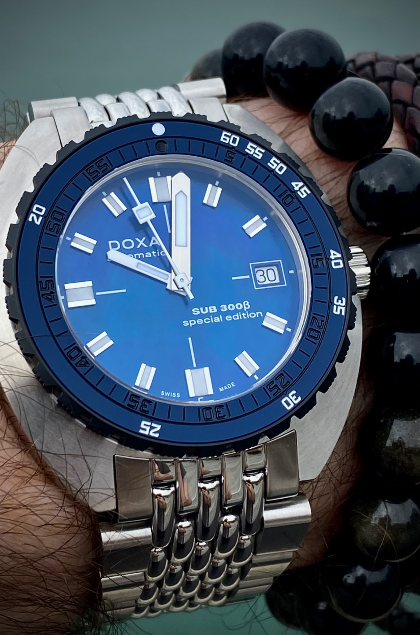 Horological Meandering - Doxa, blue nacre dial & ceramic bezel