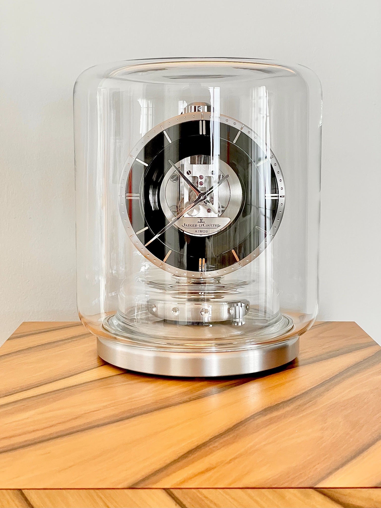 JLC - Jaeger LeCoultre Atmos Infinite: an incredible clock.