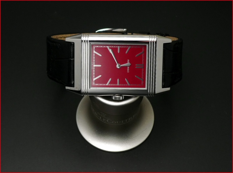 JLC - The Reverso Red on the wrist summer review.