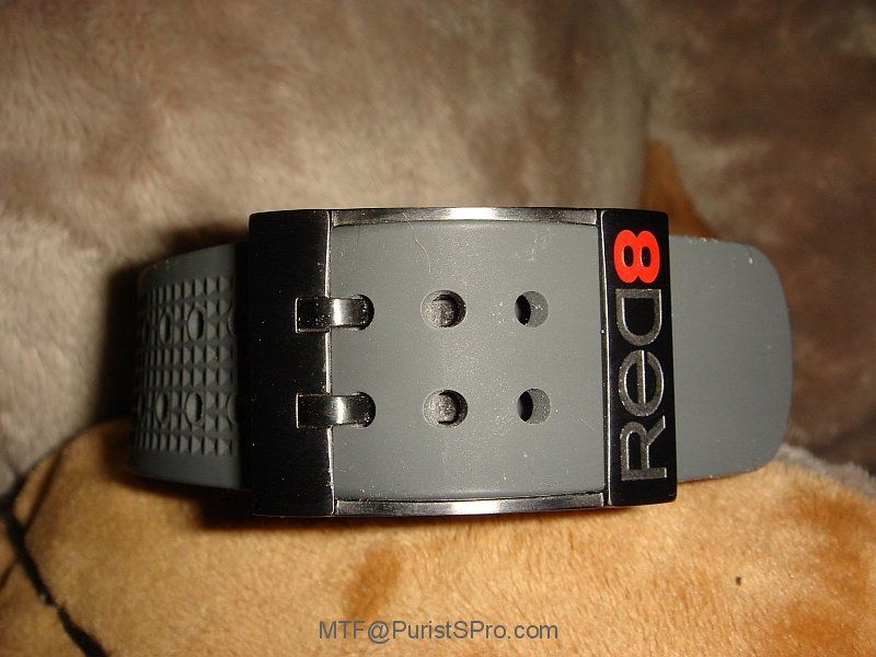 Horological Meandering - On-The-Wrist Review: RED8