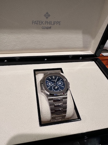 Patek Philippe - Patek Nautilus 5740G