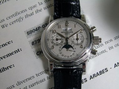 Patek Philippe - 5004 vs 5240