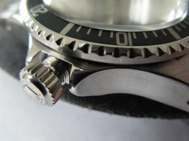 Rolex - Question about 5513 Crowns - AKA Triplock Crowns