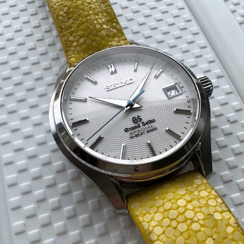 Seiko - Color contrast