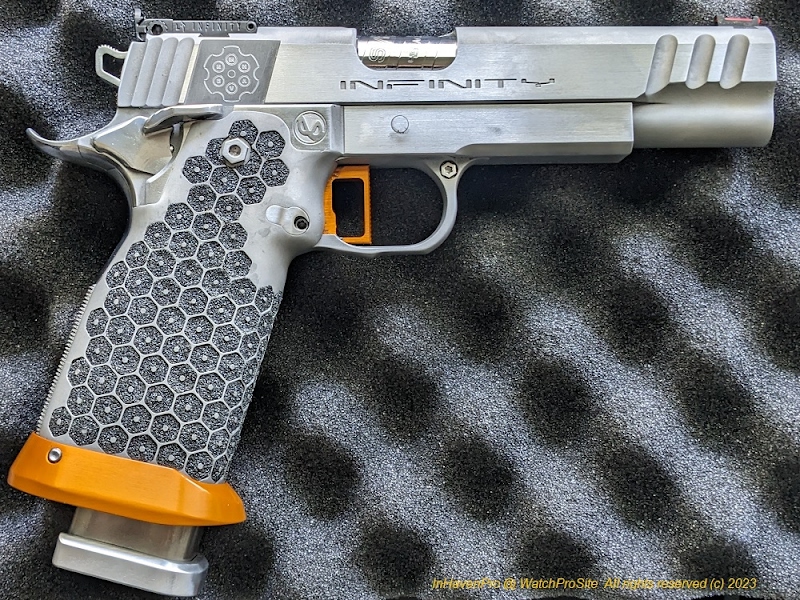 TimeOut - Strayer-Voigt Infinity 2011