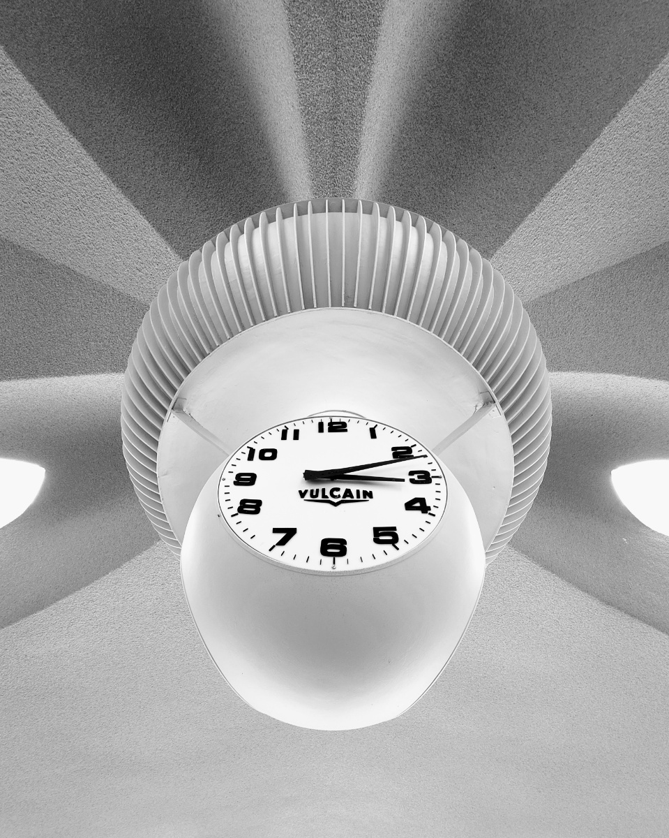 Horological Meandering - Killing some time @ TWA