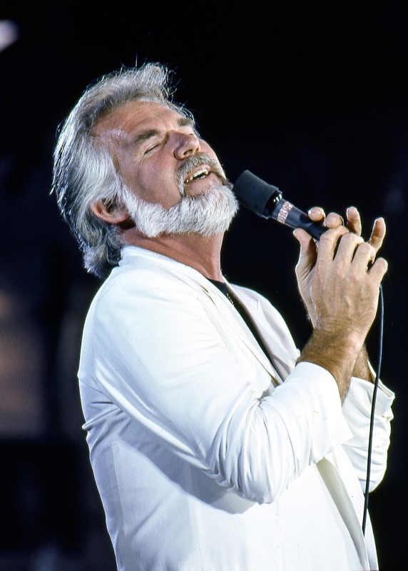 TimeOut - Sad news - Kenny Rogers ....