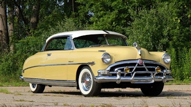 TimeOut - The Cars of Ocean Beach, 2024