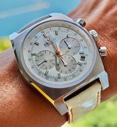 Zenith - White on white.