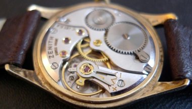 Zenith - It stands for 40-T, one of Zenith's Observatory Chronometer ...