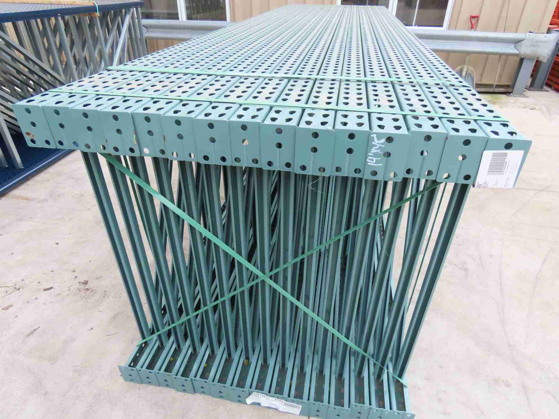 What Is Adjustable Pallet Racking - RackingWorld